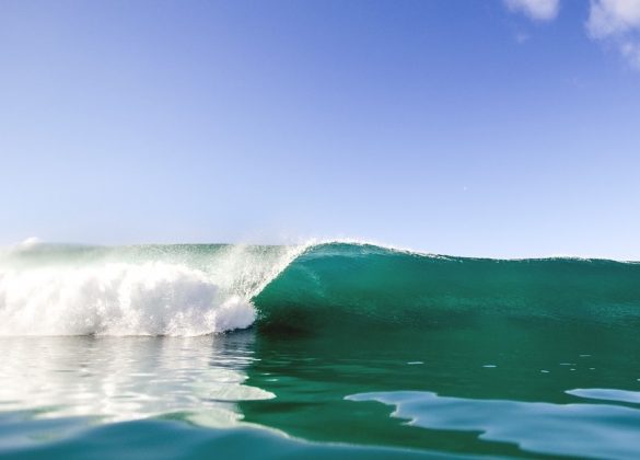 Le maree: la spiegazione di un fenomeno influenzato da sole e luna